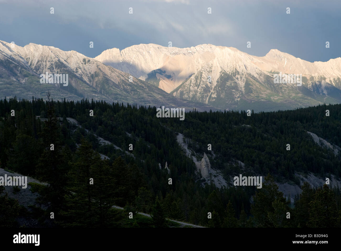 View of Mount Rundle in Banff National Park Stock Photo - Alamy