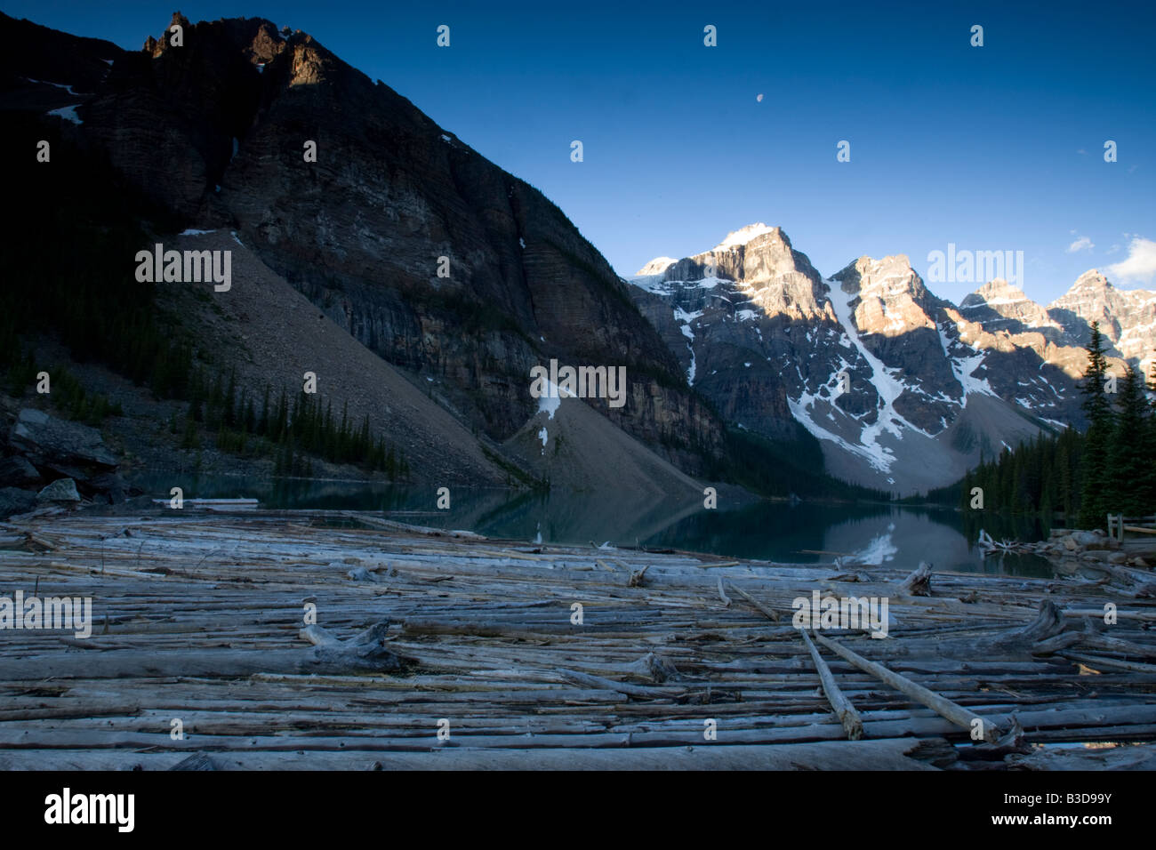Morraine lake valley ten peaks hi-res stock photography and images - Alamy
