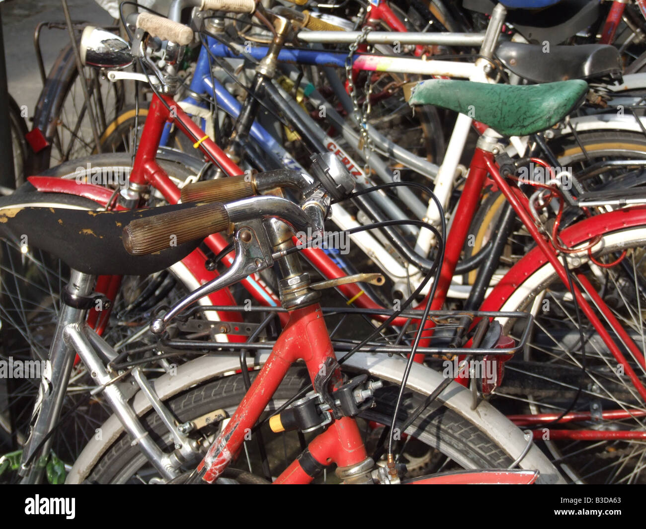 Jumble of bikes hi-res stock photography and images - Alamy