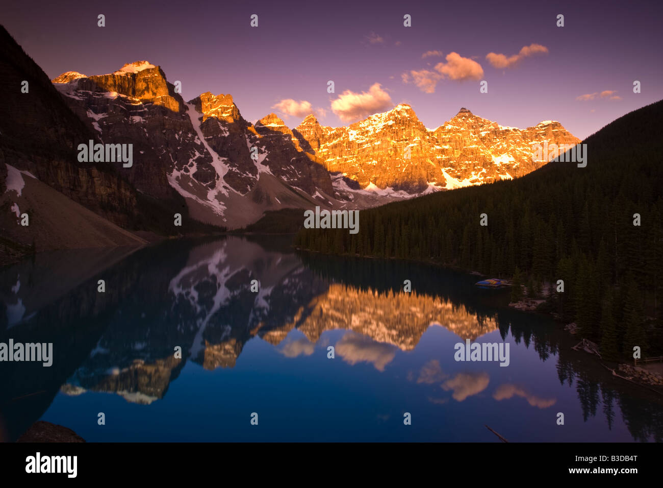 Morraine lake valley ten peaks hi-res stock photography and images - Alamy