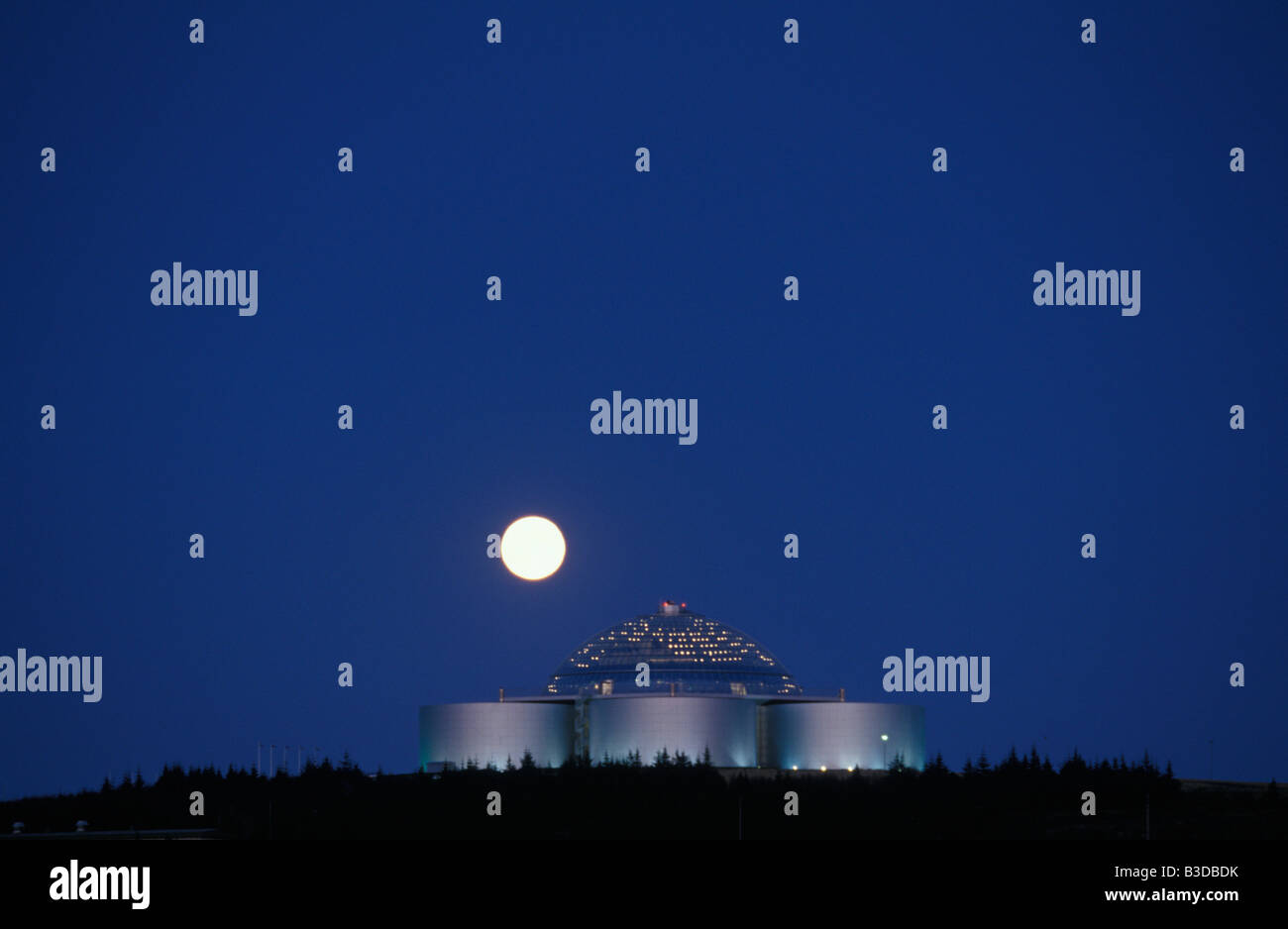 Full moon glowing over Perlan, The Pearl, Reykjavik, Iceland Stock ...