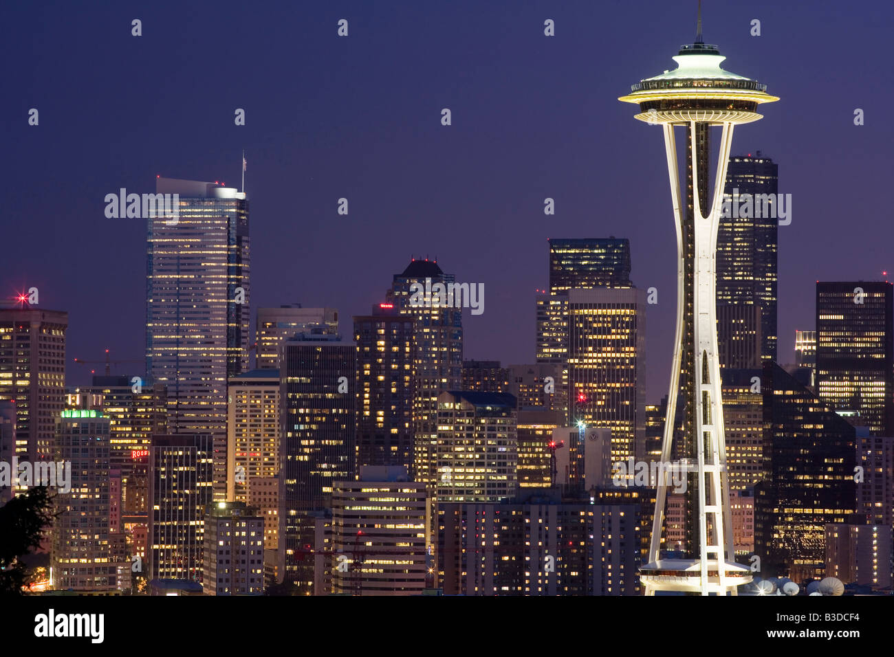 Buildings line the Seattle Washington USA skyline at dusk Stock Photo ...