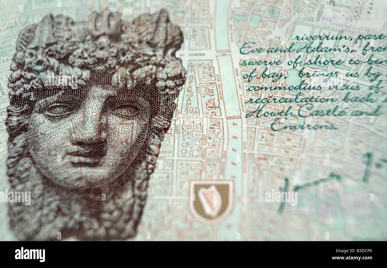 100 pound irish bank note hi-res stock photography and images - Alamy