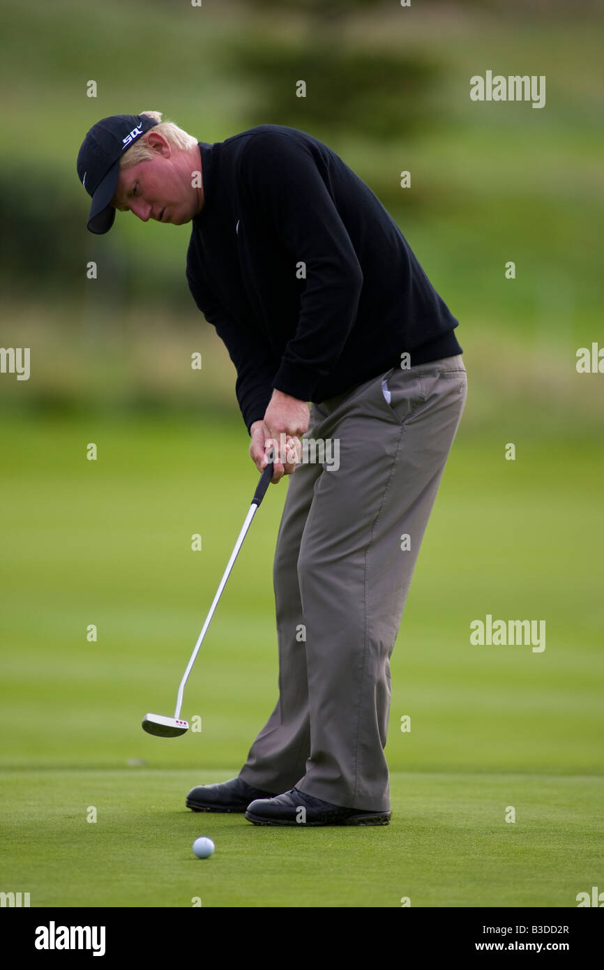 GLENEAGLES SCOTLAND AUGUST 28 England s Richard Finch putting whilst ...