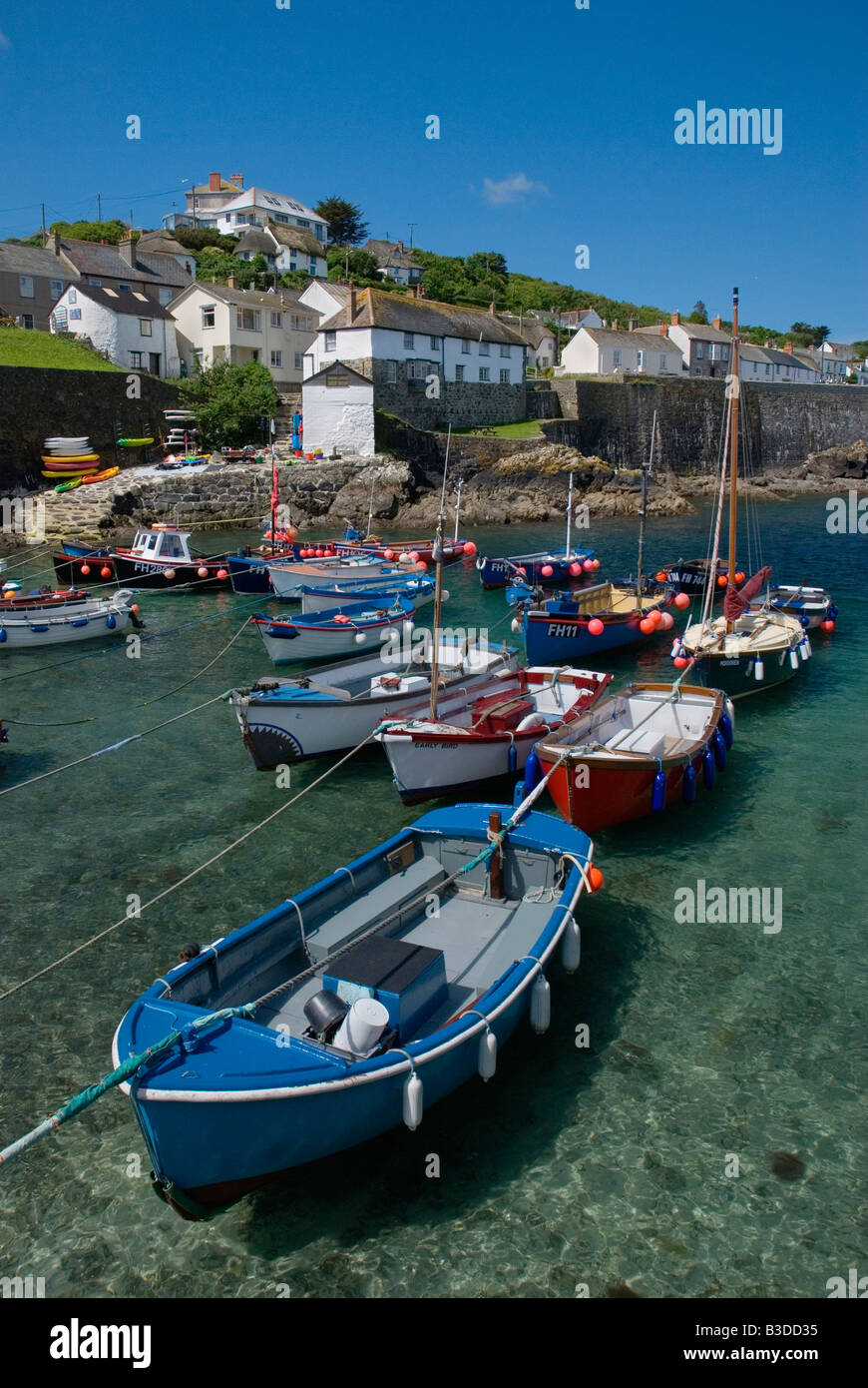 Coastal village coverack hi-res stock photography and images - Alamy