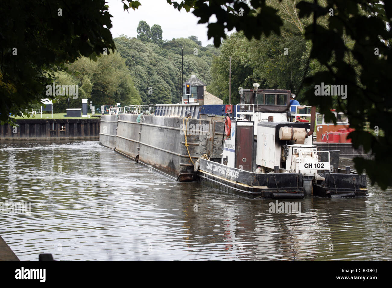 Canal boat carrier hi-res stock photography and images - Alamy