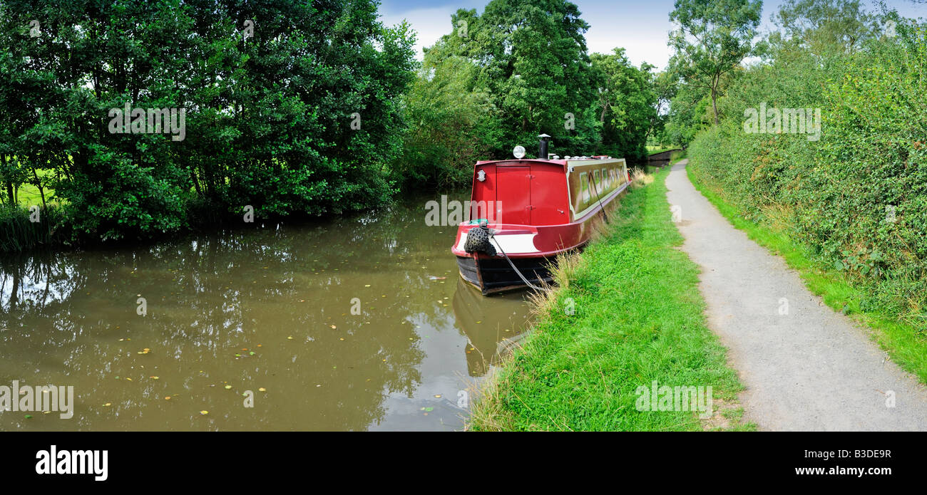 stratford upon avon canal lapworth flight of locks warwickshire ...