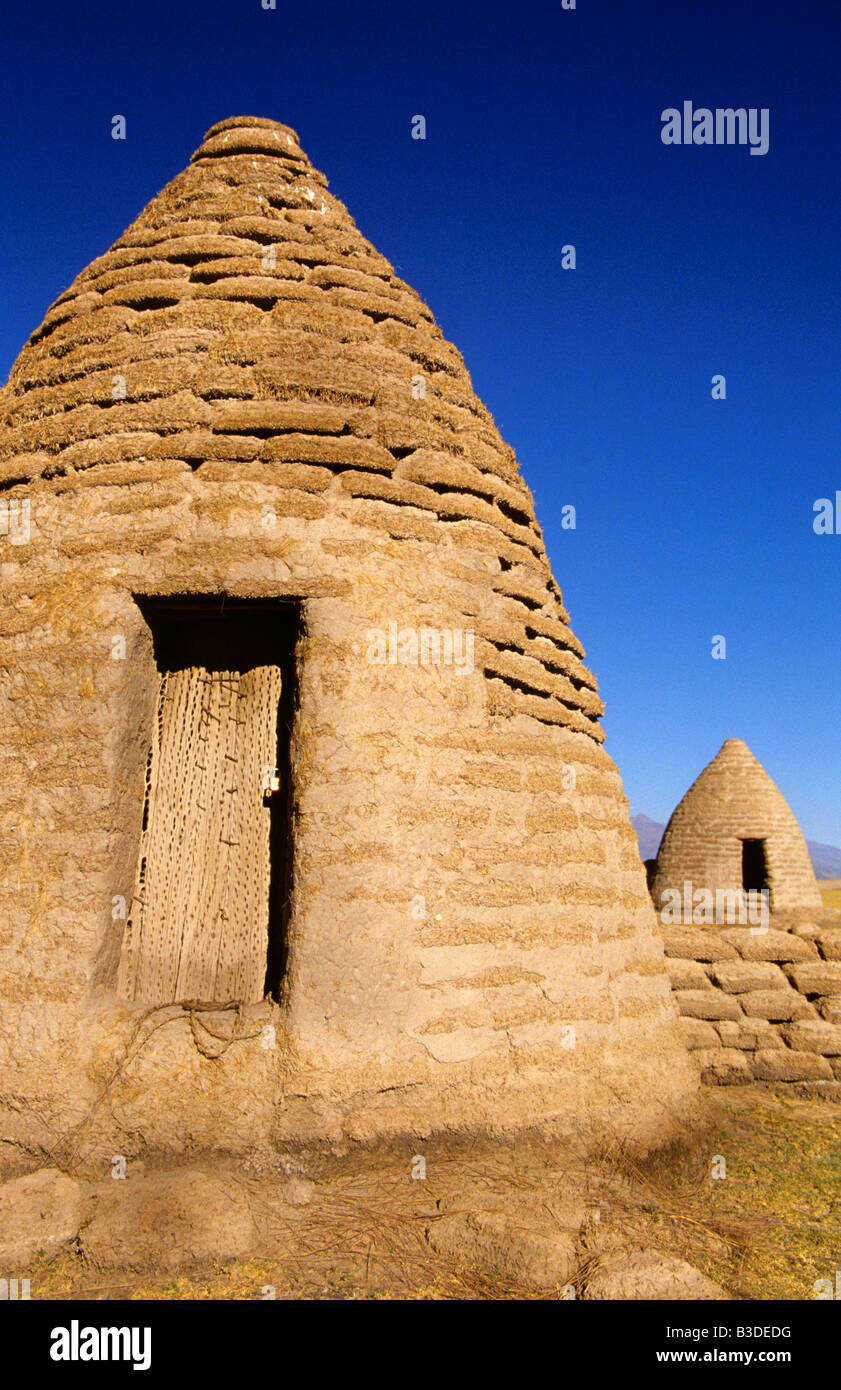 Chipaya architecture hi-res stock photography and images - Alamy