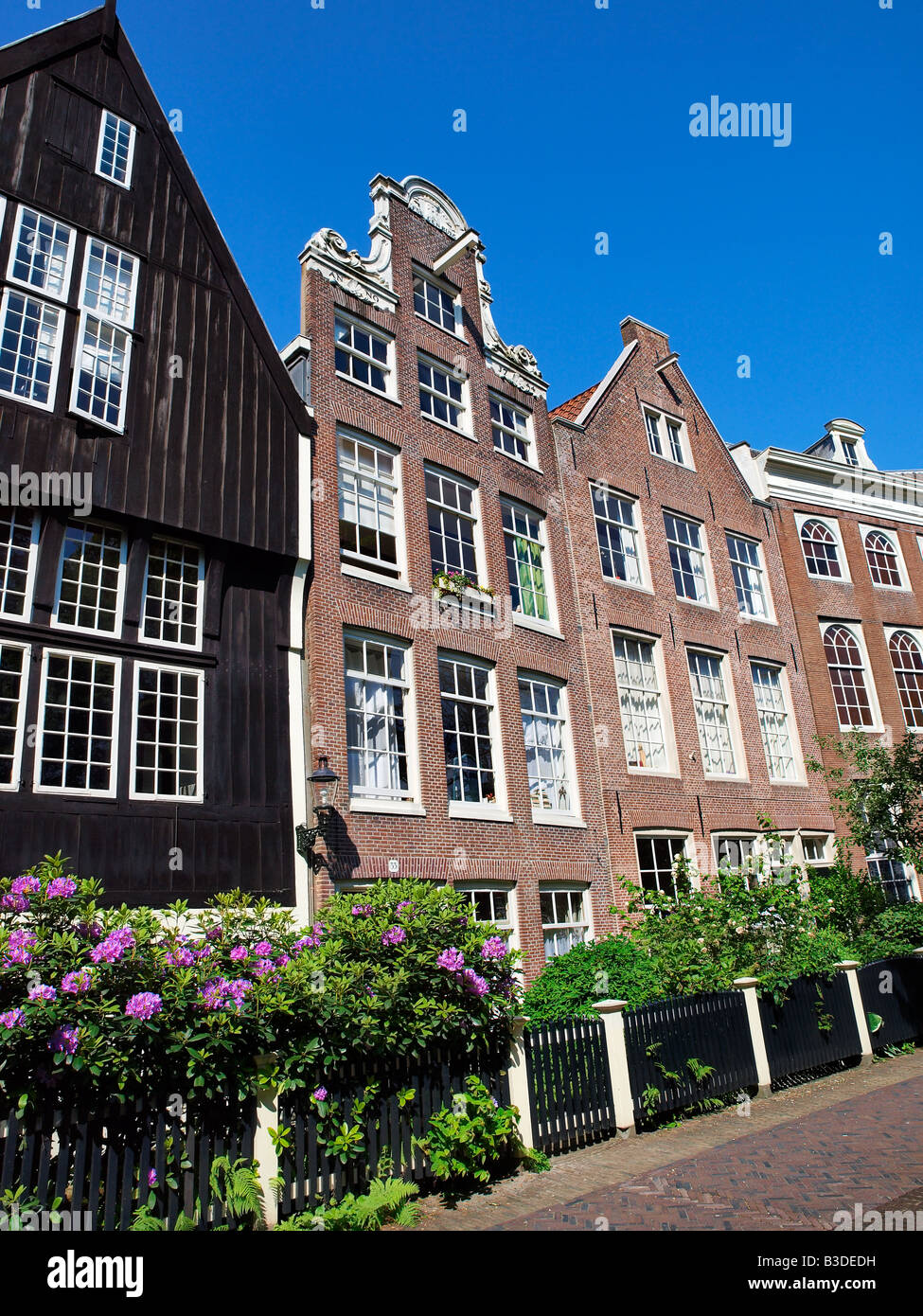 Begijnhof amsterdam netherlands hi-res stock photography and images - Alamy