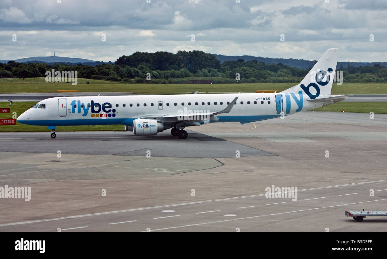 Taxiing aircraft at Manchester International Airport Stock Photo - Alamy Taxiing aircraft at Manchester International Airport Stock Photo - Alamy