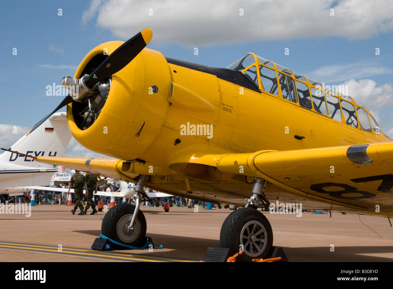 Harvard aircraft hi-res stock photography and images - Alamy