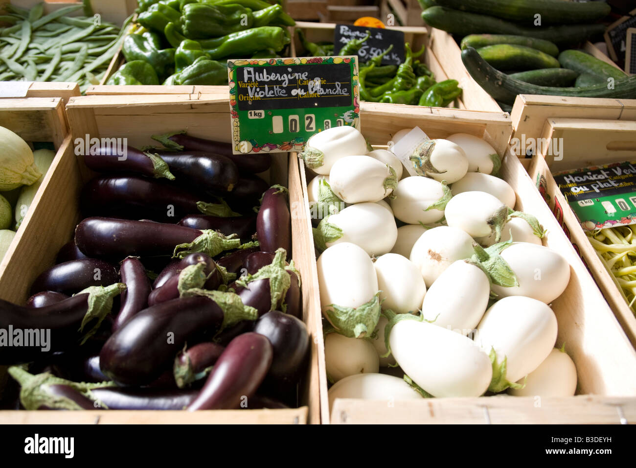French farmers market hi-res stock photography and images - Alamy