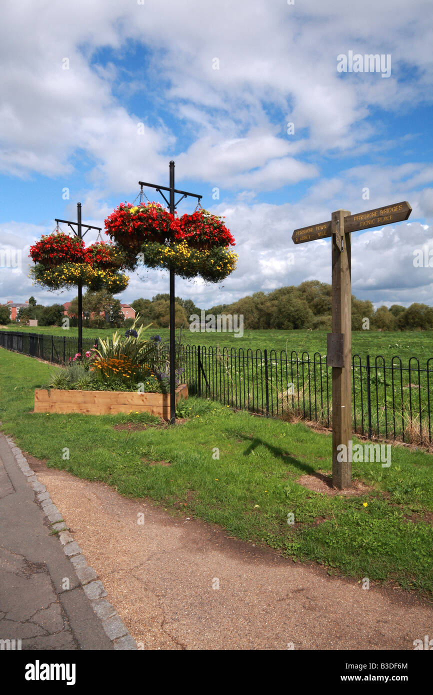 Finger Post and Hanging Baskets on the edge of Pershore Worcestershire ...