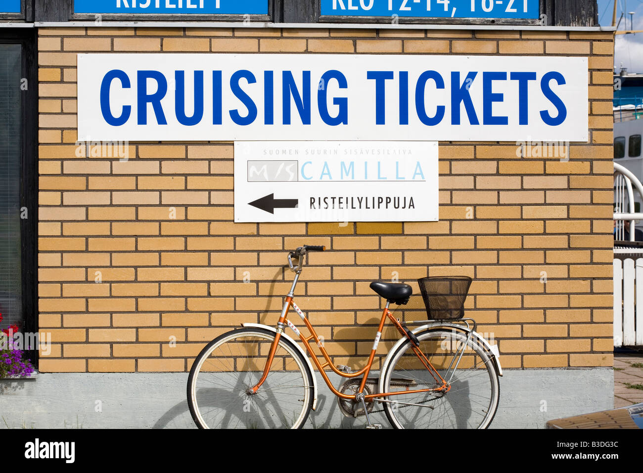 Cruising tickets sign Stock Photo - Alamy