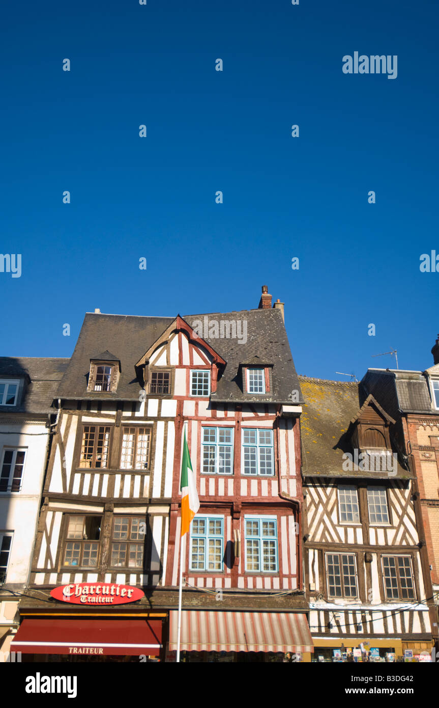 Traditional norman houses hi-res stock photography and images - Alamy