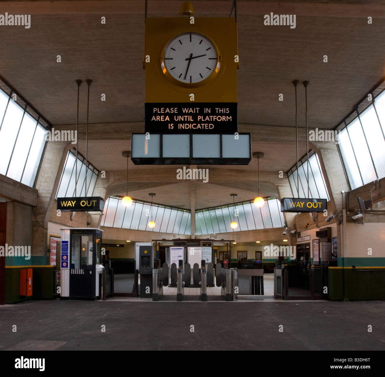 Cockfosters London Underground Station Piccadilly line terminus Stock ...