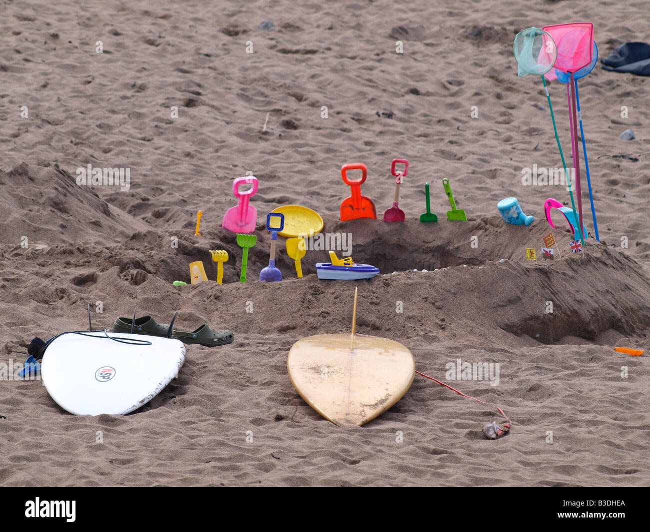 Kids buckets and spades hi-res stock photography and images - Alamy