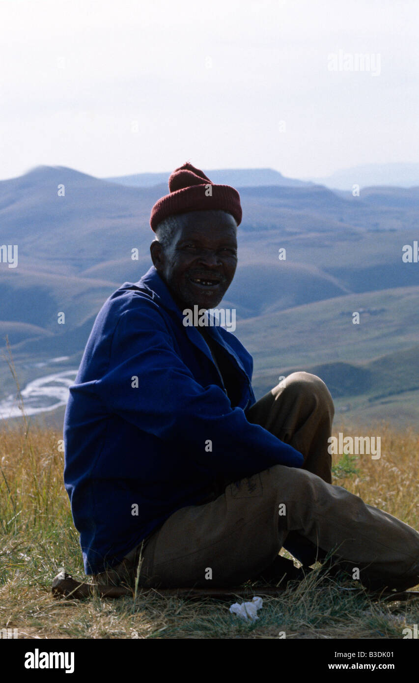 African man, rural, elderly hi-res stock photography and images - Alamy