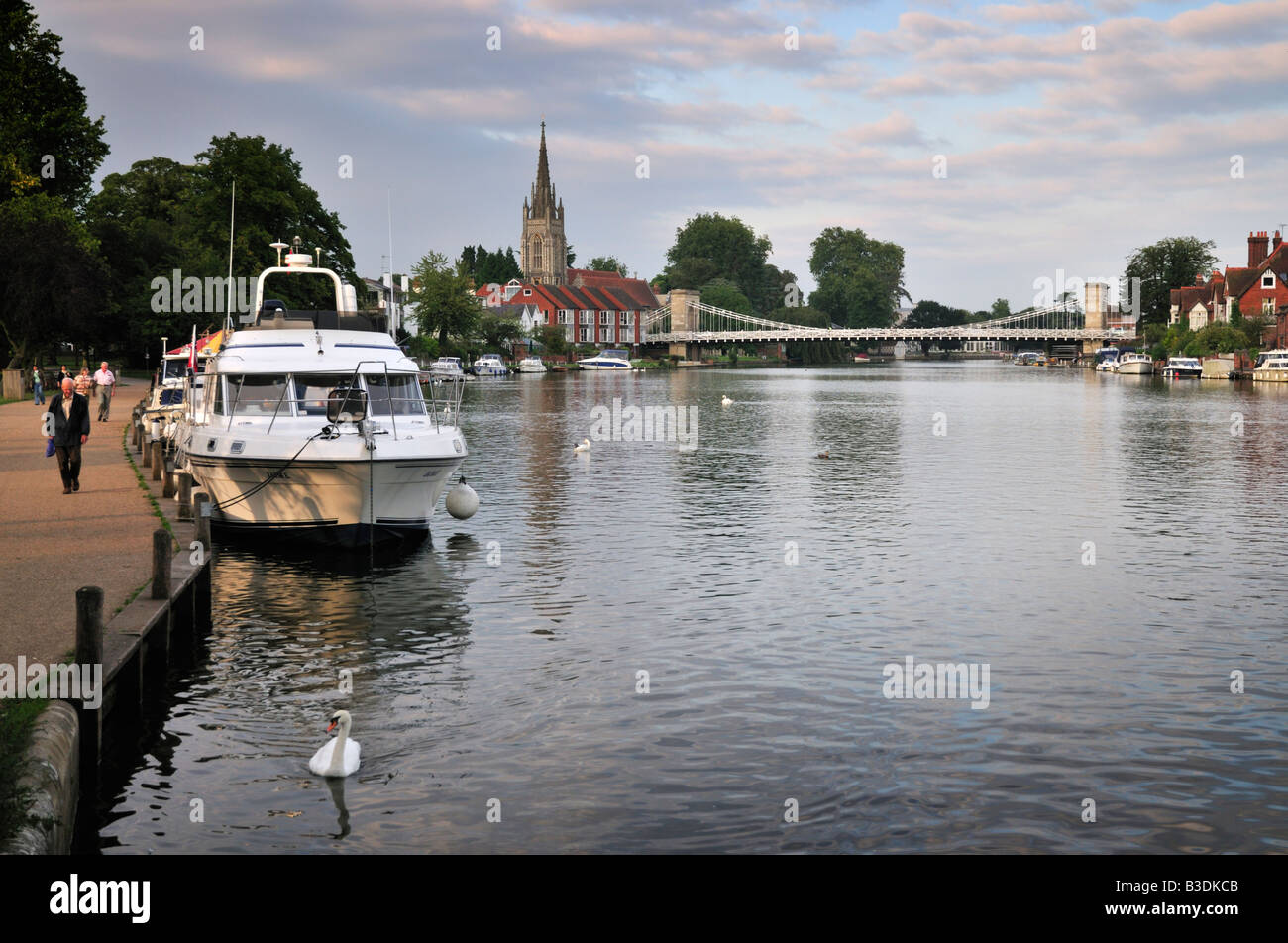 Marlow on the River Thames, Buckinghamshire, UK 2/2 Stock Photo - Alamy