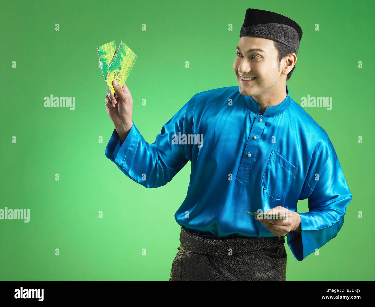 Baju melayu cekak musang hi-res stock photography and images - Alamy