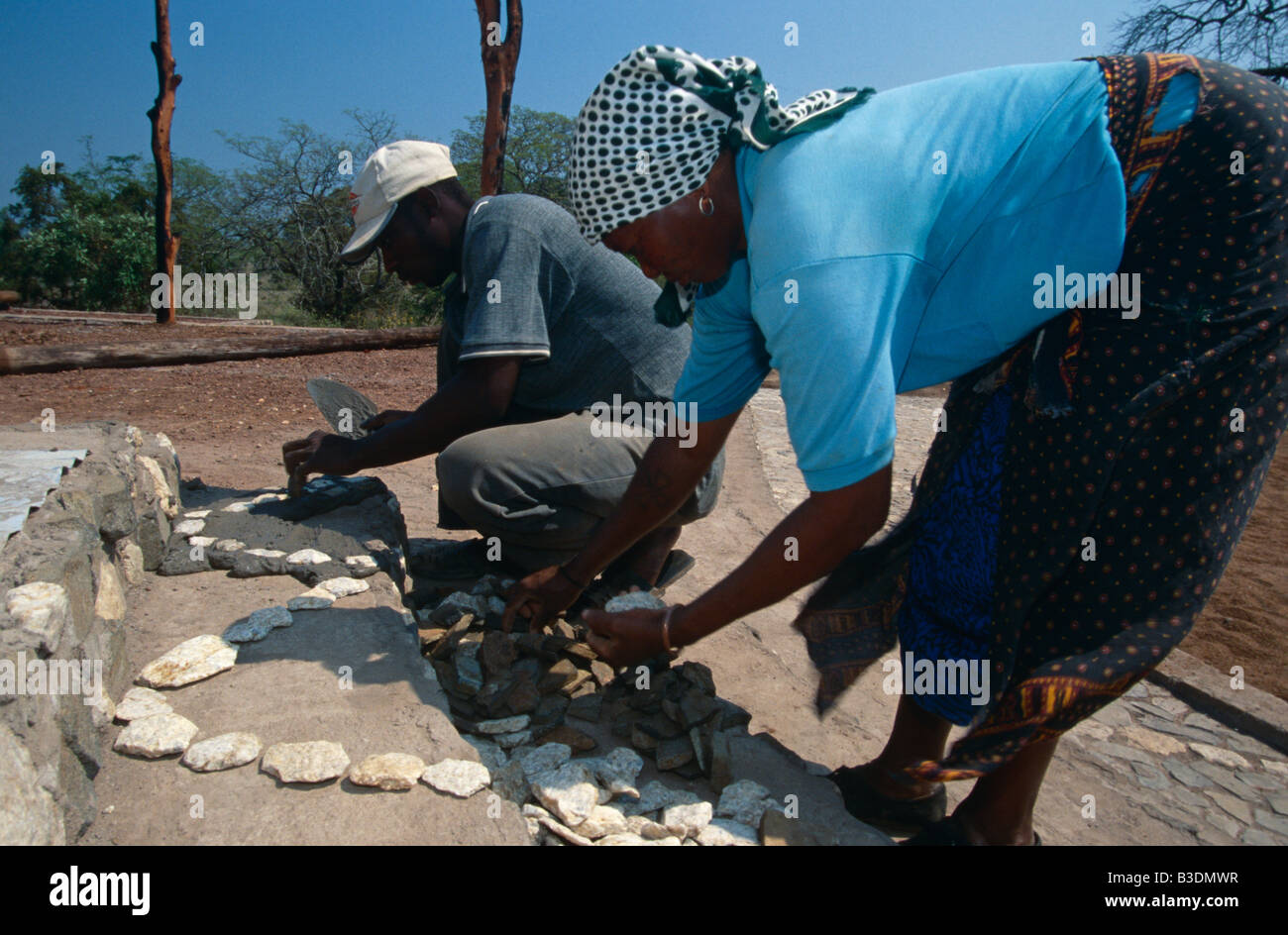 South africa construction workers hi-res stock photography and images ...