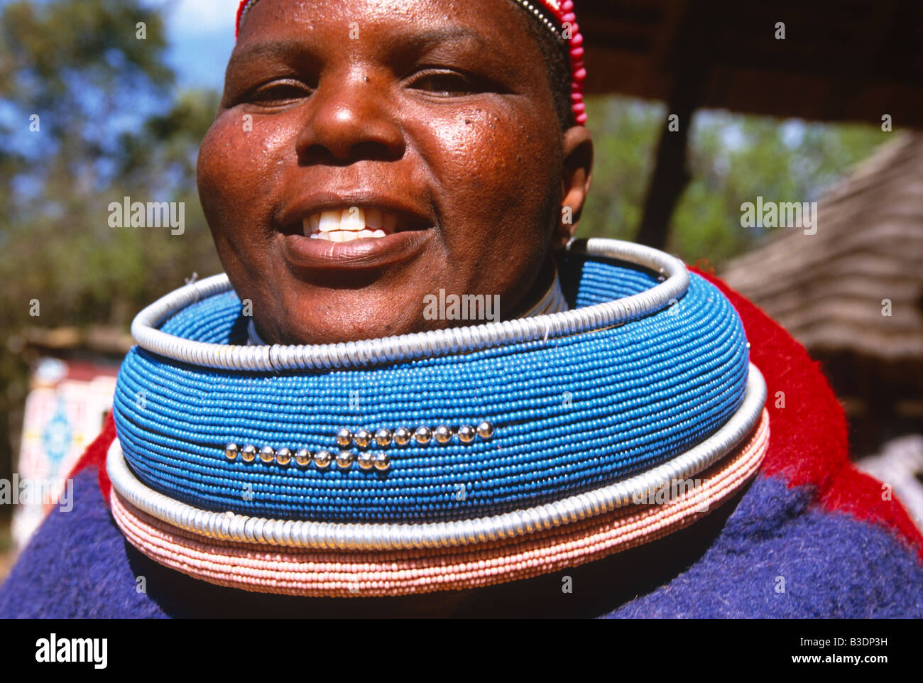 Ndebele traditional dress hi-res stock photography and images - Alamy