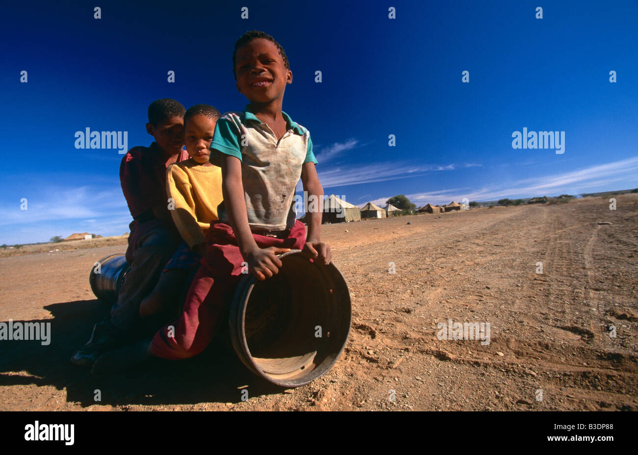 Homeless children south africa hi-res stock photography and images - Alamy