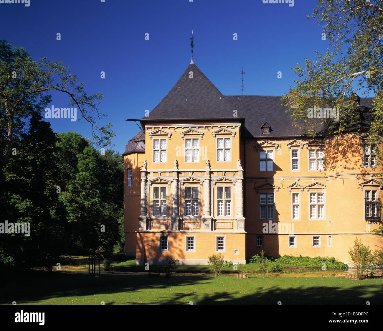 Schloss rheydt hi-res stock photography and images - Alamy