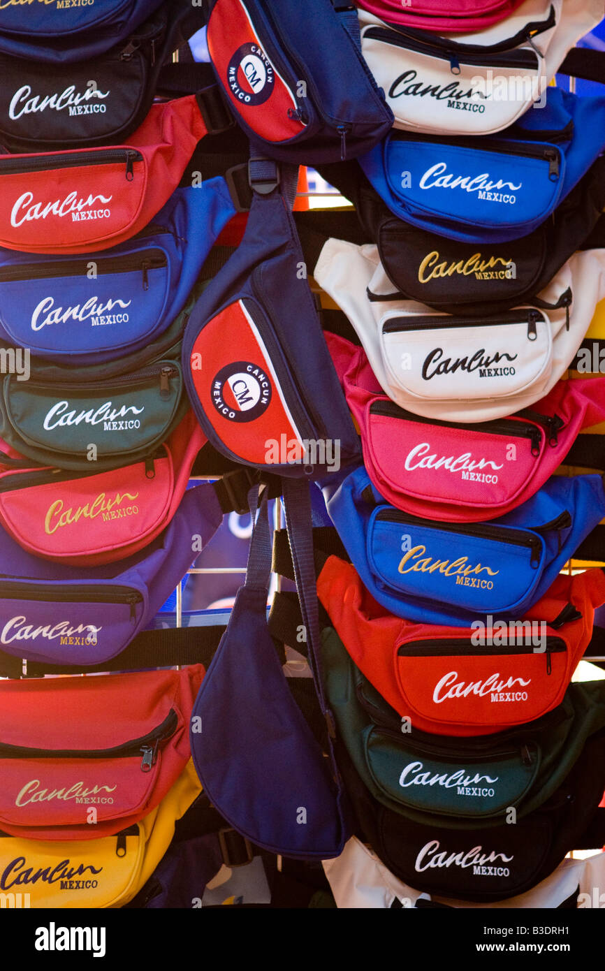 Tacky souvenirs hi-res stock photography and images - Alamy