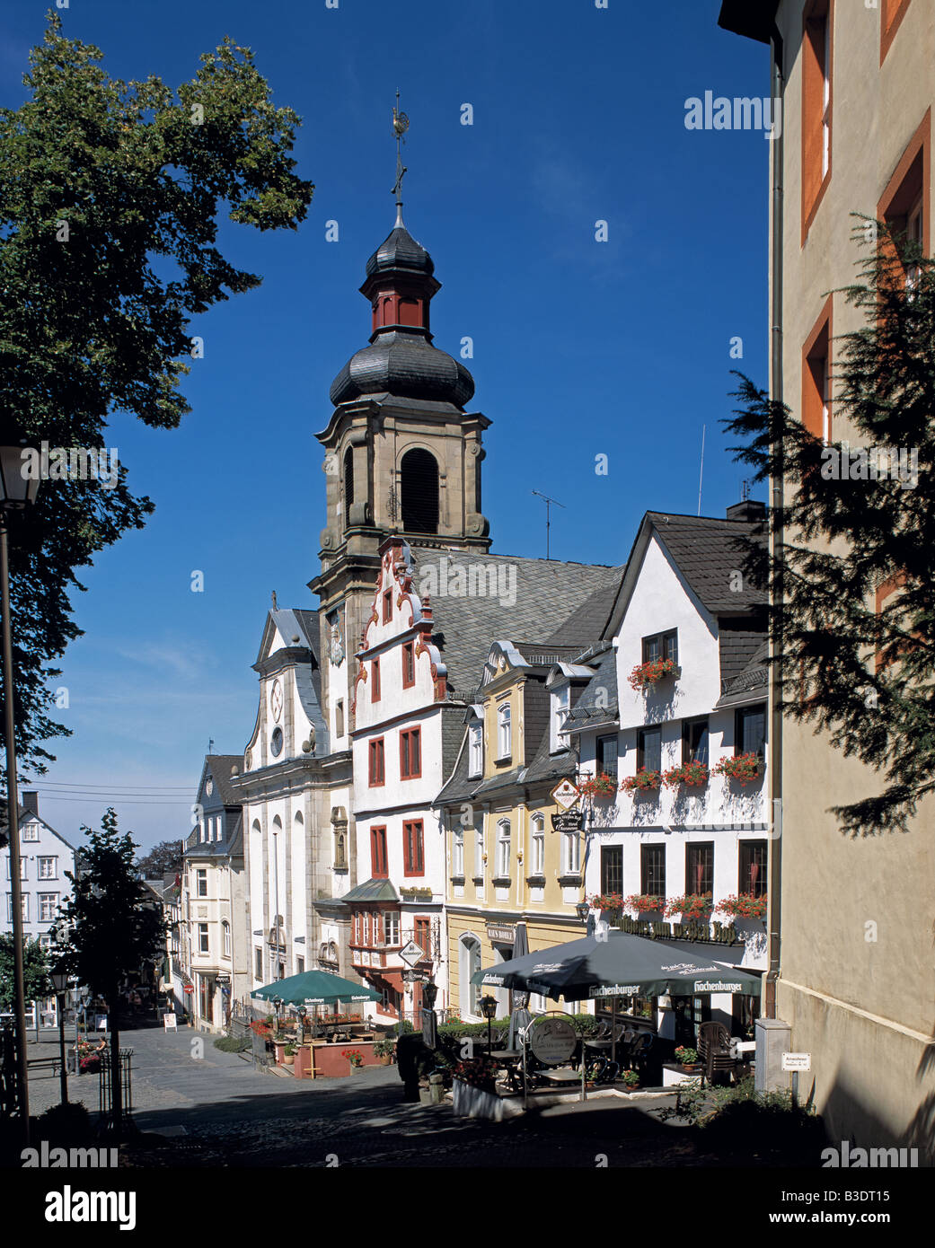Marktplatz von Hachenburg, Westerwald, Rheinland-Pfalz, Pfarrkirche ...