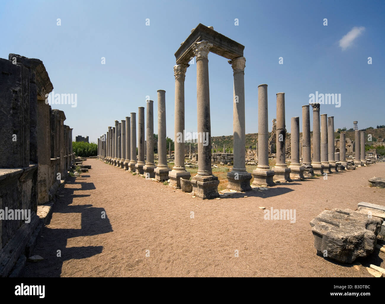 Ancient Perge ruins Turkey Stock Photo - Alamy