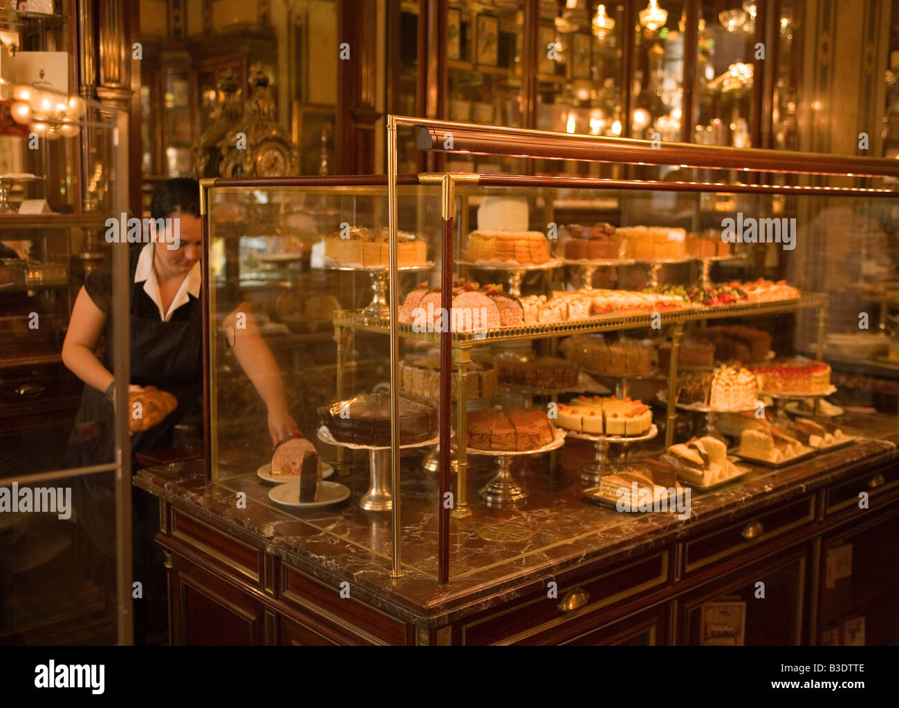 Austria Vienna cake shop Stock Photo - Alamy