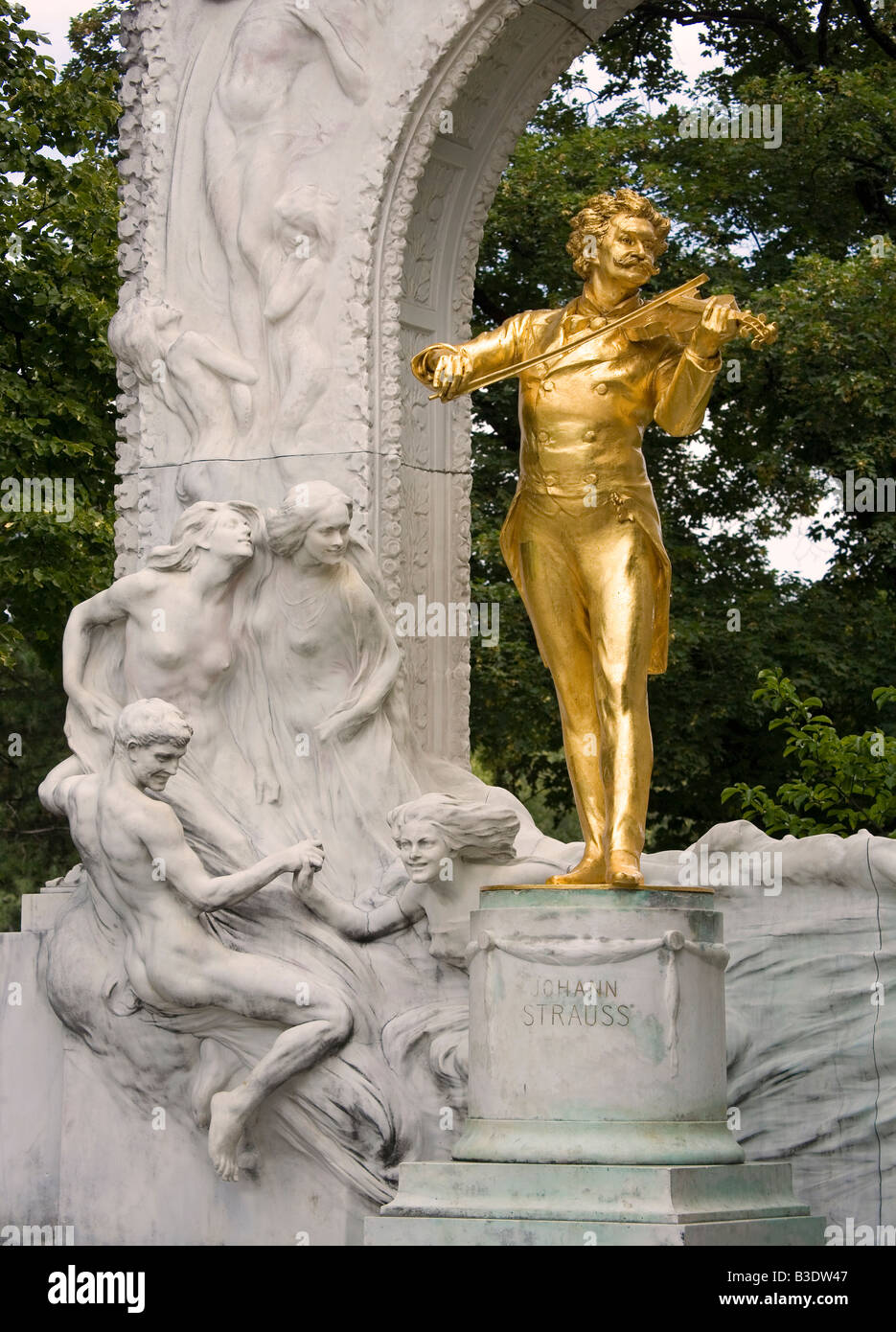 Austria Vienna Stadtpark Johann Strauss Memorial Statue Stock Photo - Alamy