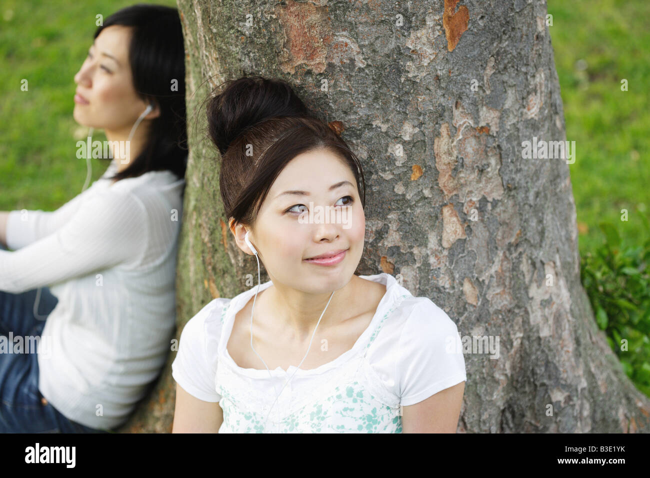 Lean leaning listen hi-res stock photography and images - Alamy