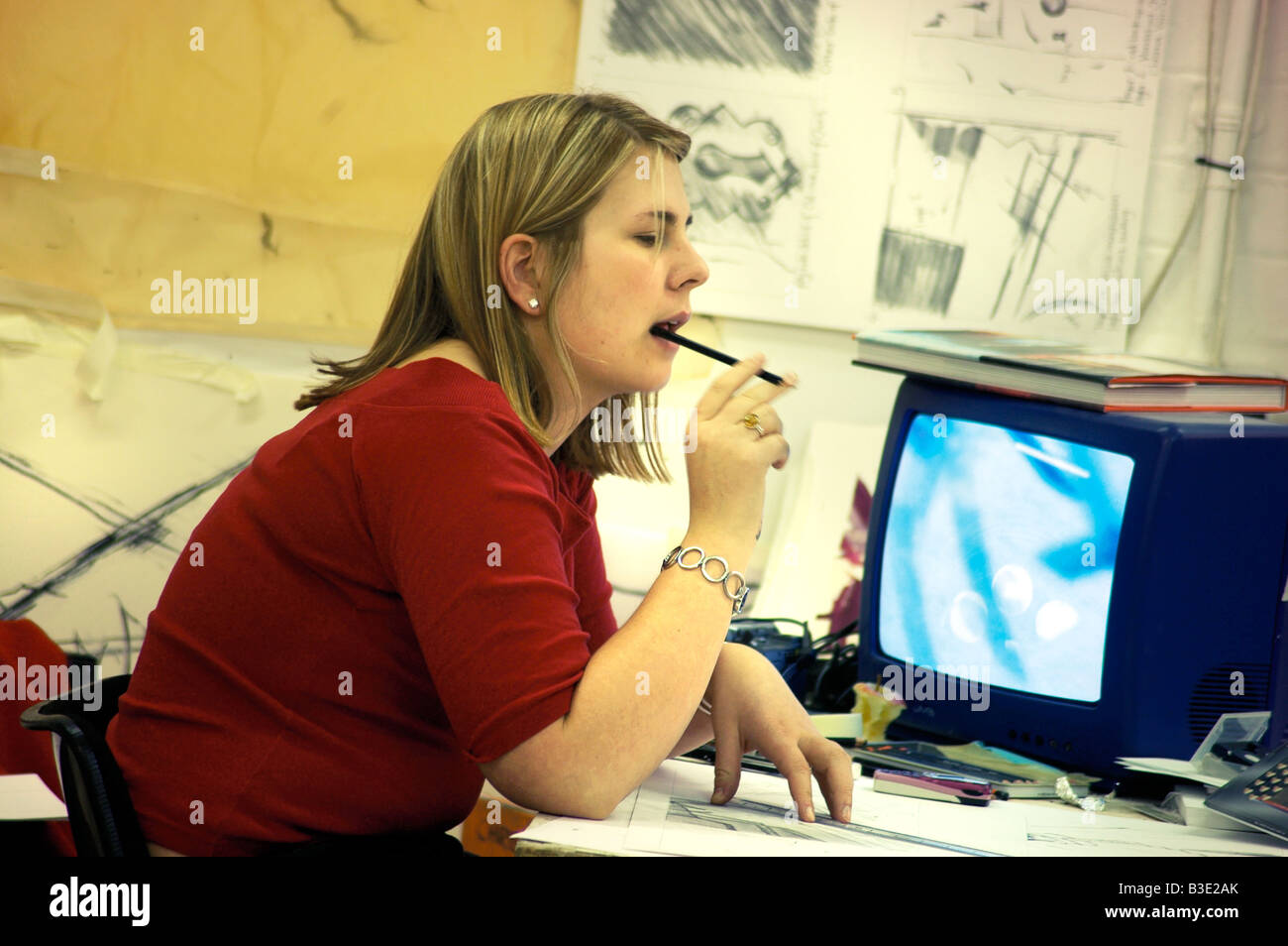 MEDIA ART STUDENT AT WORK Stock Photo - Alamy