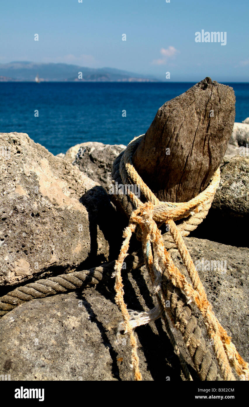 Mooring boulder hi-res stock photography and images - Alamy