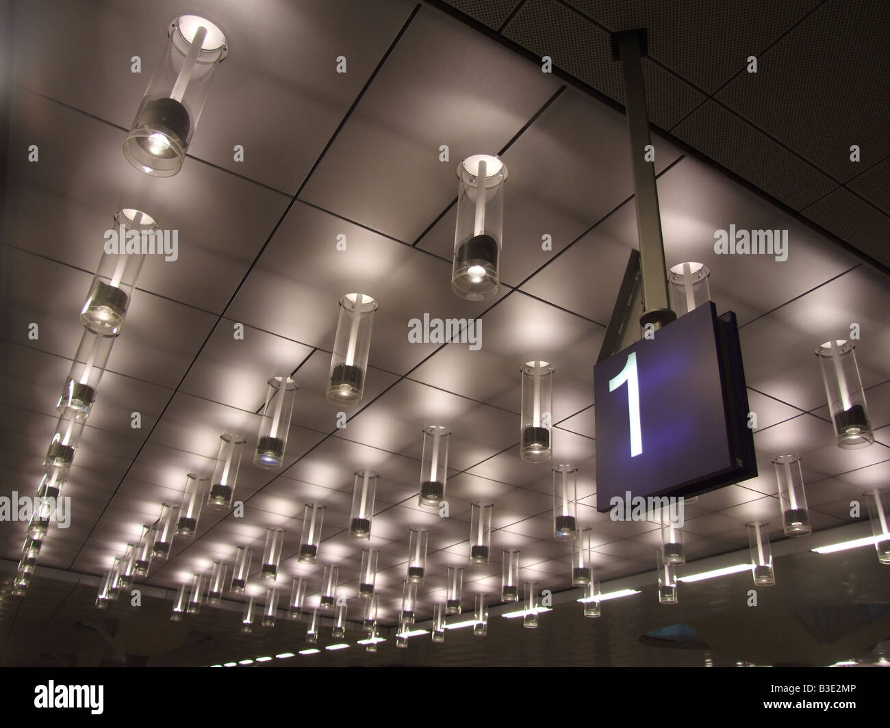 platform numbers at hauptbahnhof central train station berlin germany ...