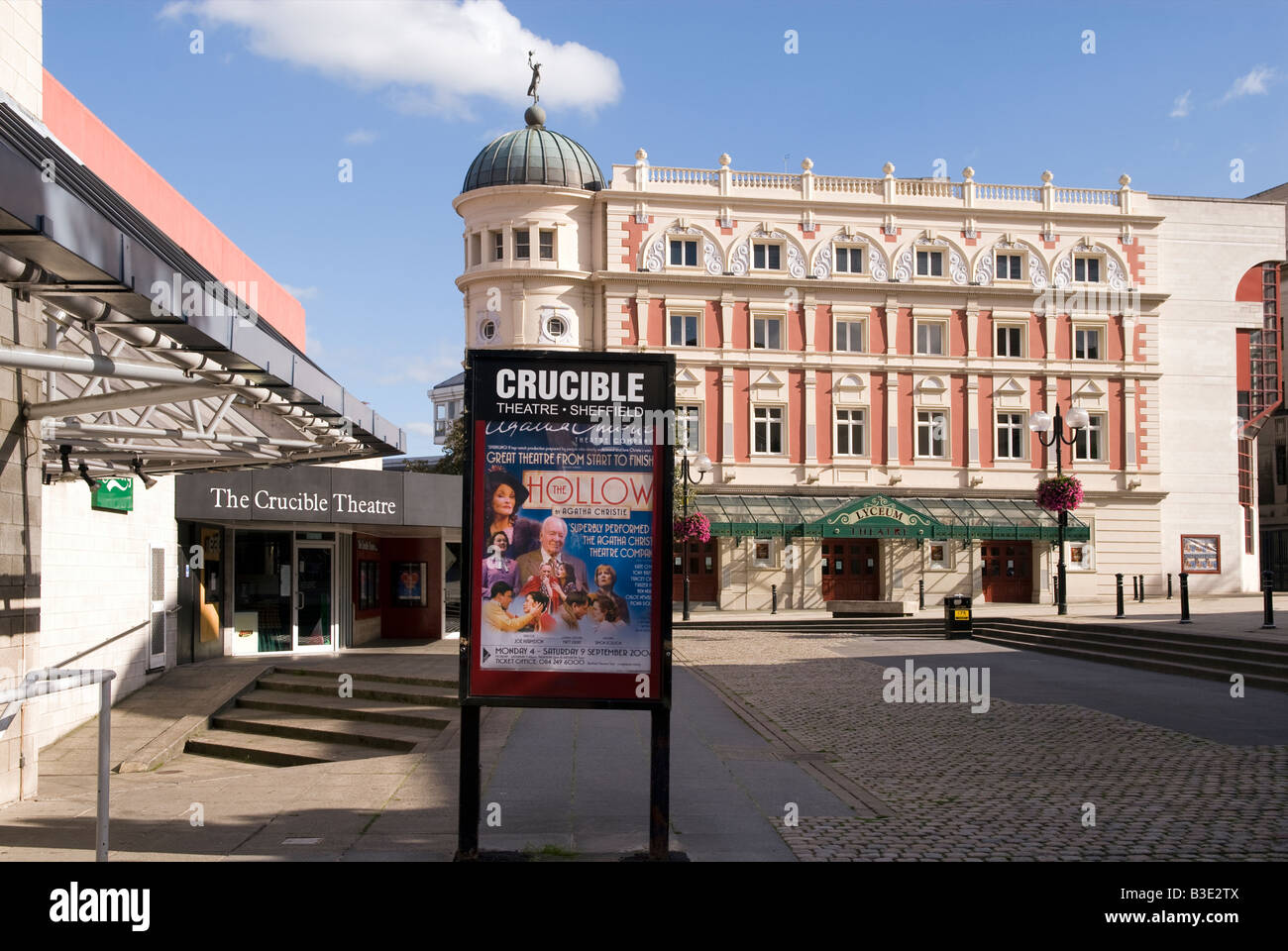 ^Crucible Theatre and the Lyceum Theatres in Tudor Square Sheffield ...