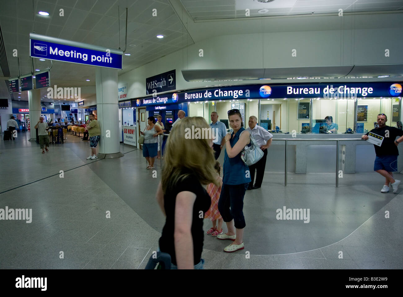 Manchester Airport Terminal 3 Stock Photo - Alamy