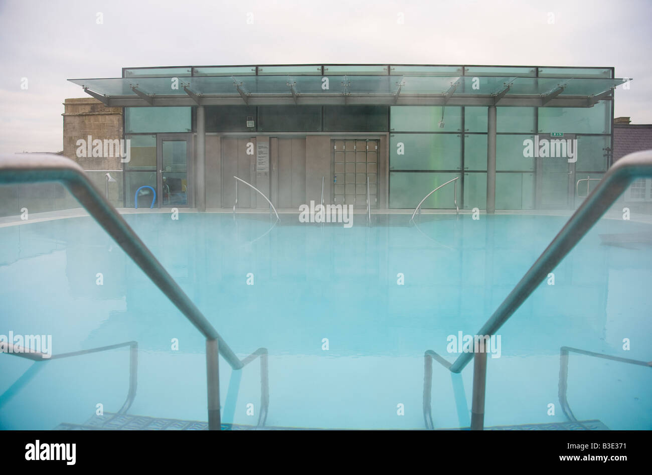Rooftop thermal pool bath hi-res stock photography and images - Alamy