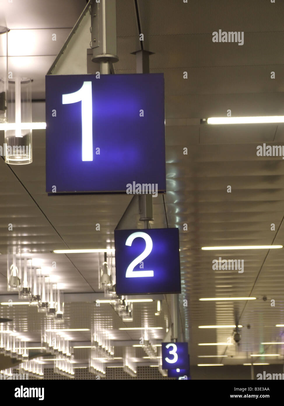 platform numbers at hauptbahnhof central train station berlin germany ...