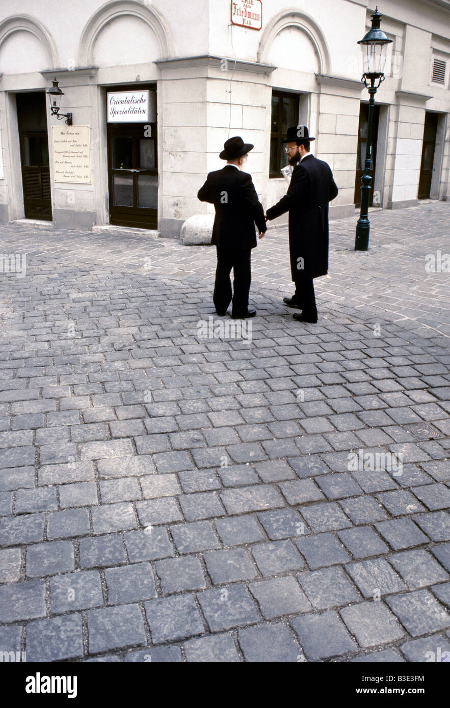 VIENNA ORTHODOX JEWISH MEN IN THE OLD JEWISH CENTRE OF VIENNA Stock ...