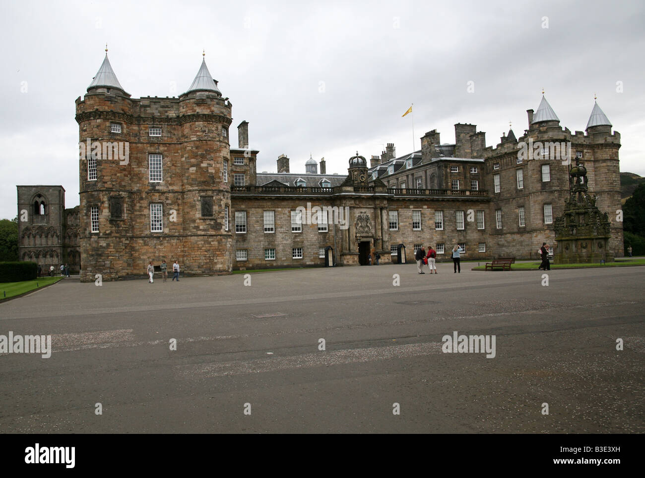 Front of Holyroodhouse Palace in Edinburgh under typical grey sky Stock ...