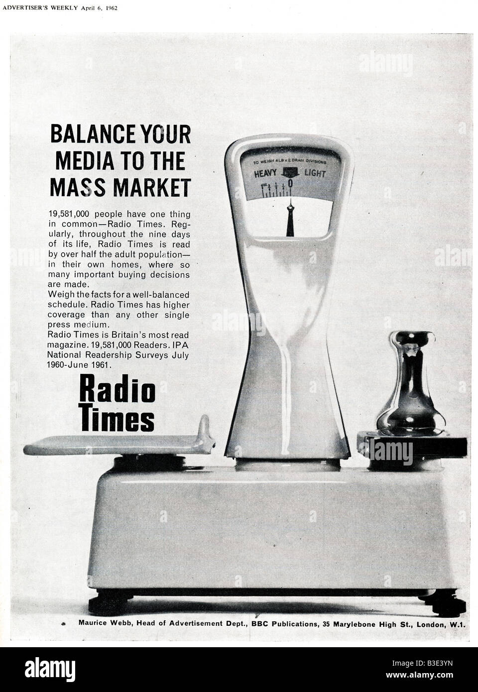Vintage magazine adverts hi-res stock photography and images - Alamy