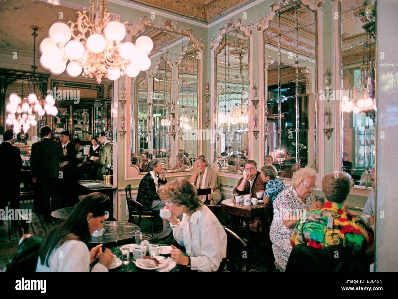Cafe demel interior vienna austria hi-res stock photography and images ...
