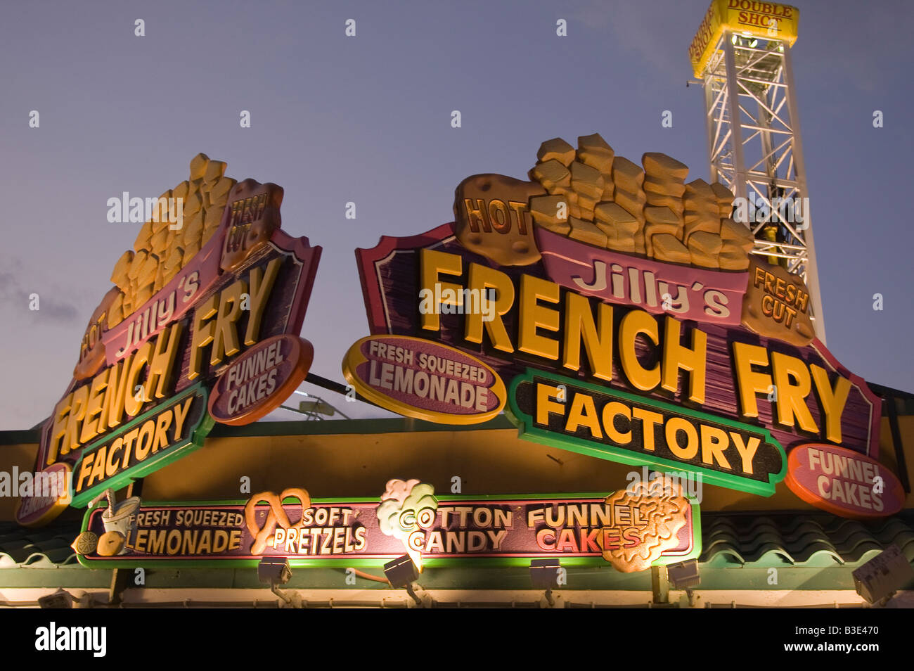 Sign in front of a food stand Stock Photo - Alamy