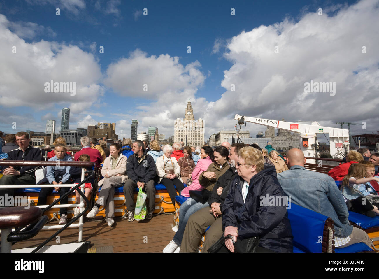 Liverpool mersey ferry people hi-res stock photography and images - Alamy