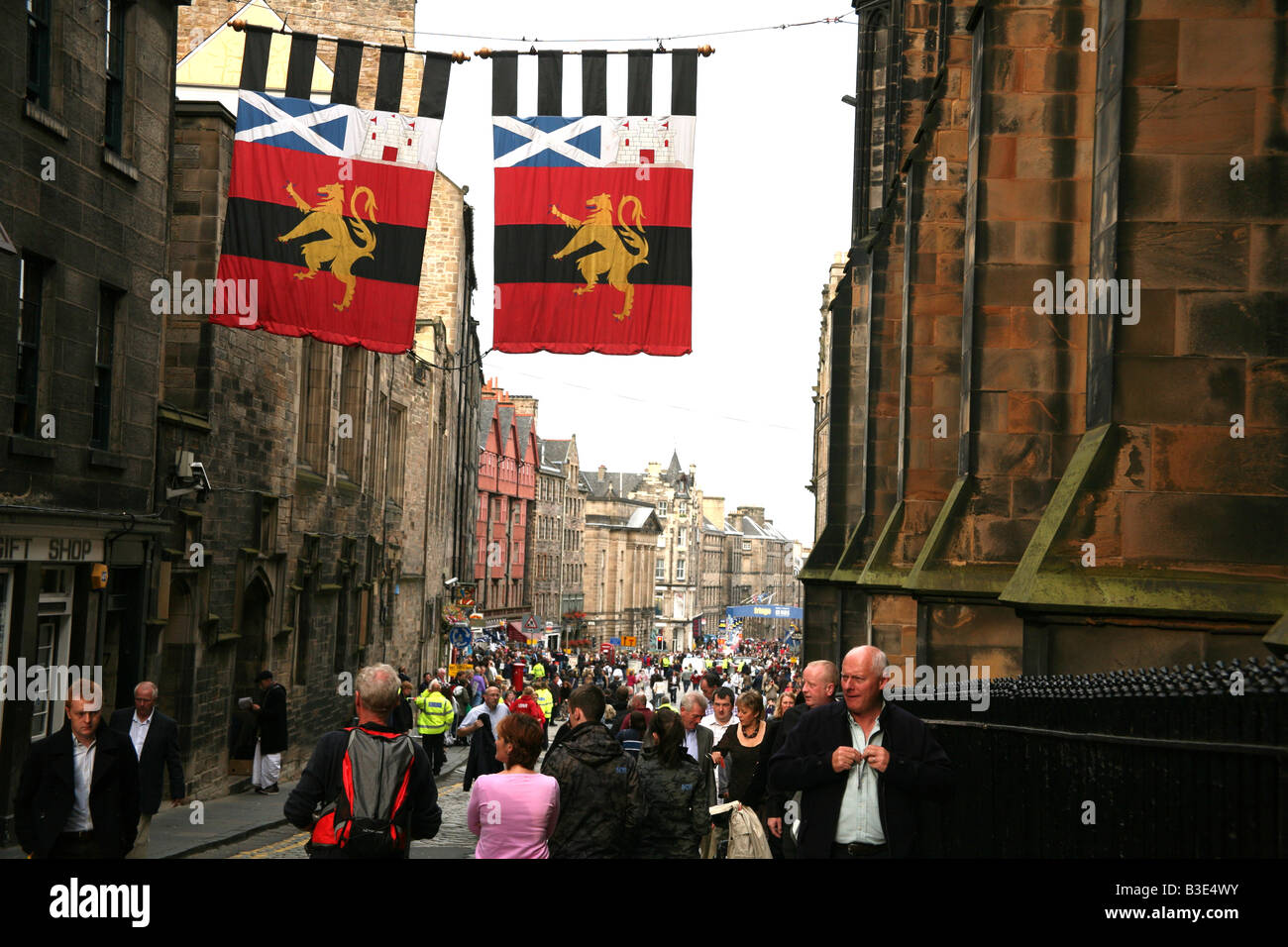 Festival crowds on royal hi-res stock photography and images - Alamy