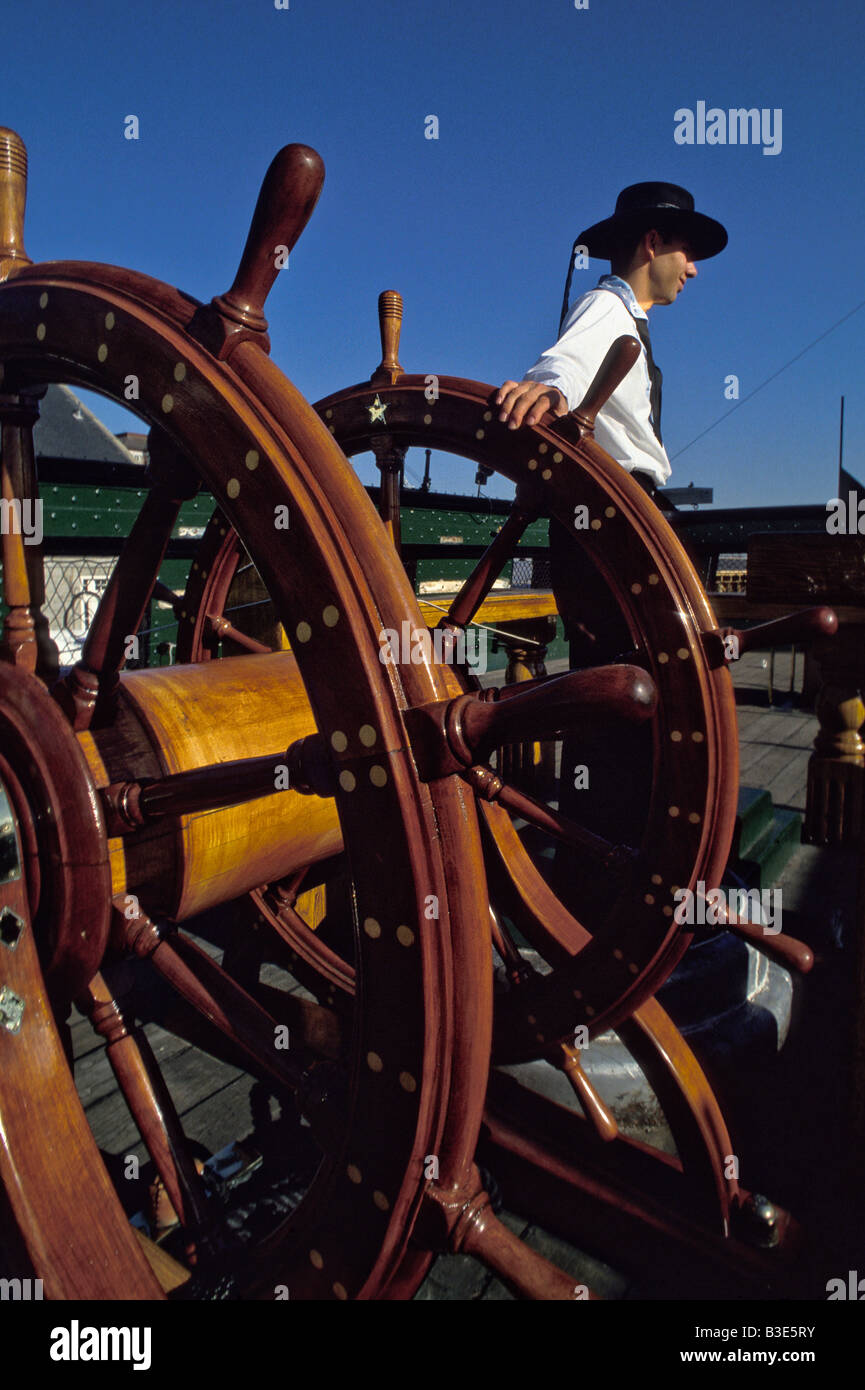 Costumed interpreters hi-res stock photography and images - Alamy
