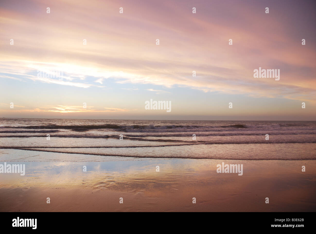 Overwhelming patterns hi-res stock photography and images - Alamy